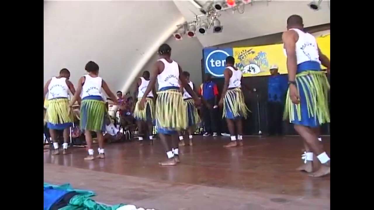 The Malukazil Dancers Perform in Cairns (2)